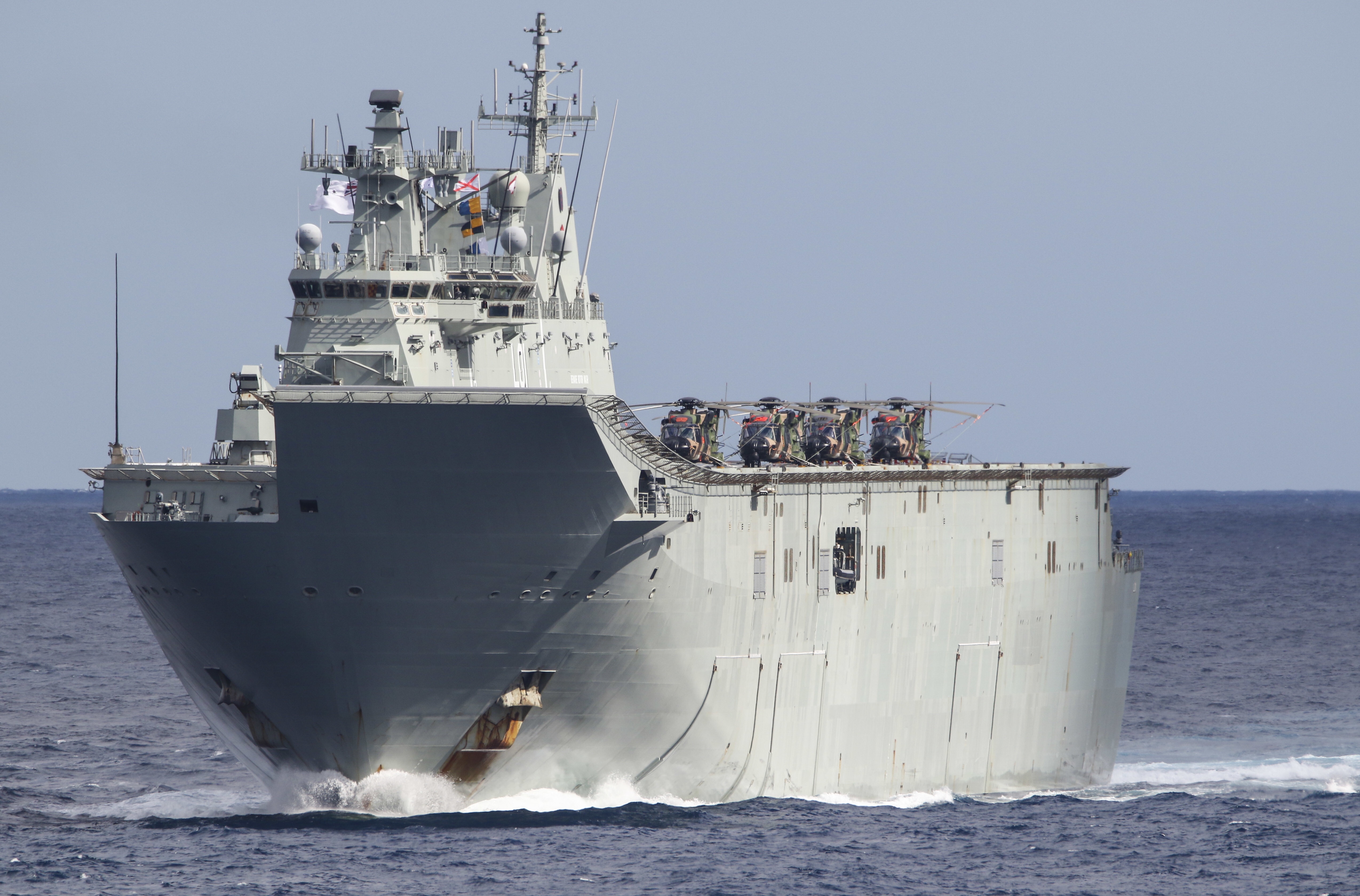 Royal Australian Navy – Amphibious Assault Ships – The Searchers