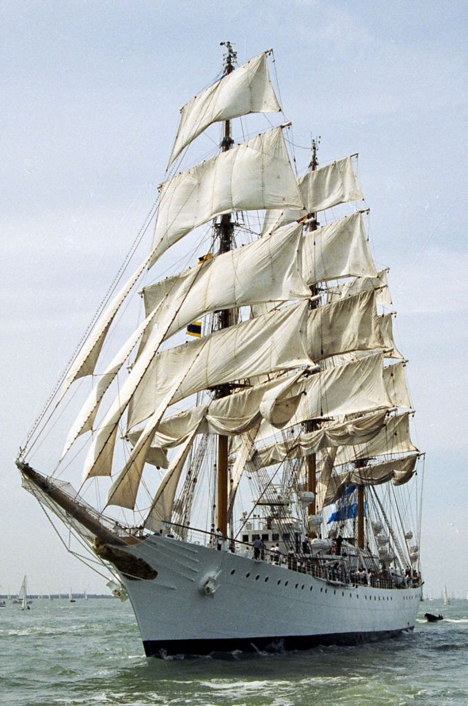 The World’s sailing warships, naval training ships, and replicas – The ...